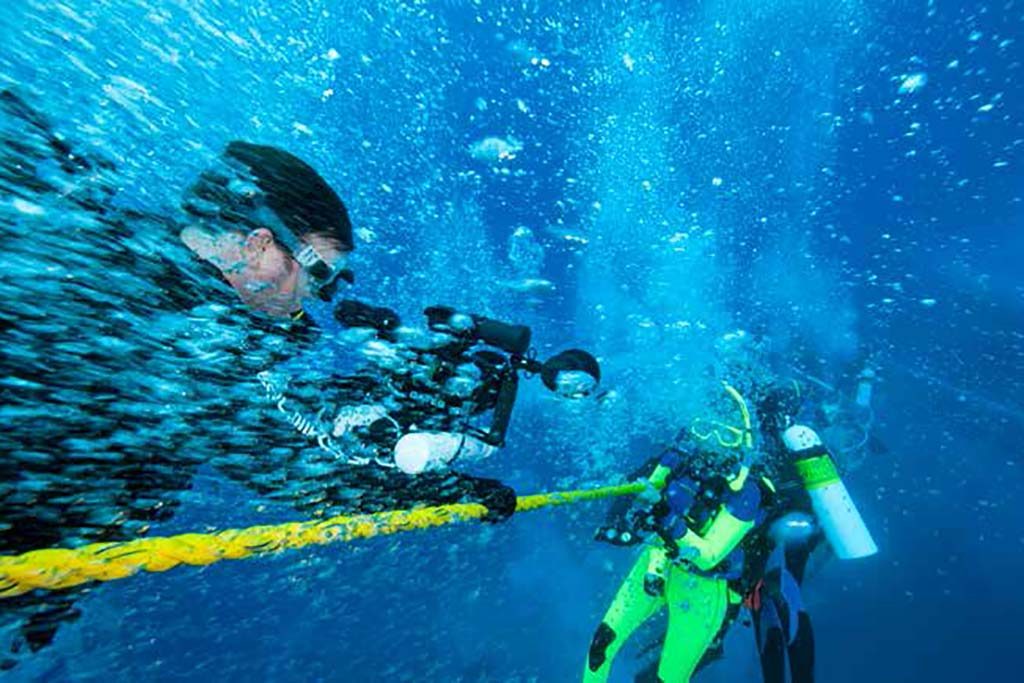 What you need to know about drift diving. – DAN Insider